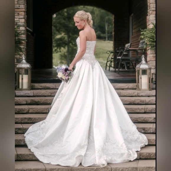 Stephen Yearick | Dresses | Stephen Yearick Couture Wedding Gown | Poshmark